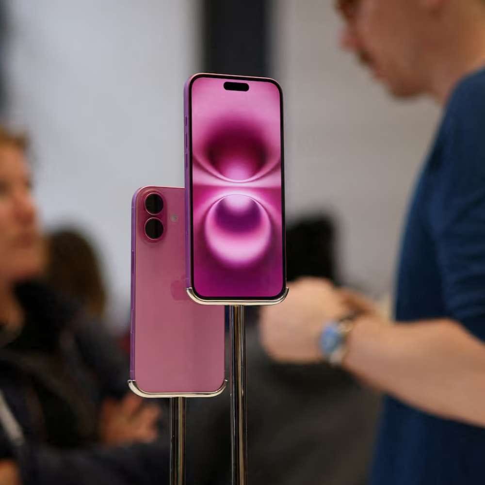 Apple Surpasses Earnings Expectations, but iPhone Sales Decline | by Mr ...
