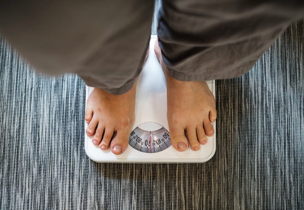 Cuál es la mejor hora para pesarse y obtener datos precisos | by cuerpo ...
