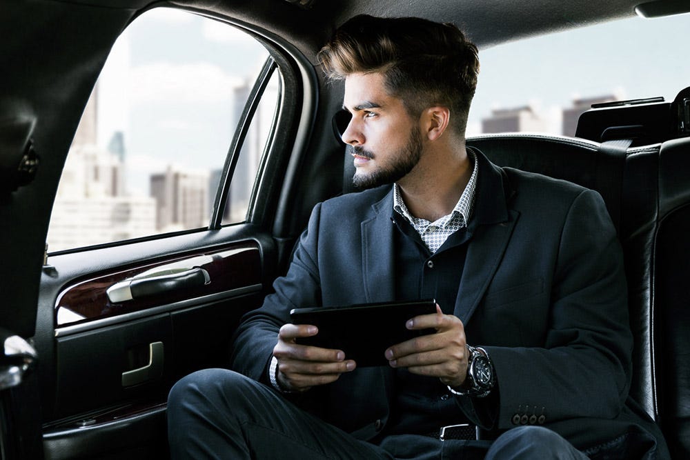 Thinking of Riding in a Limo? Here are Some Etiquette Tips You Should ...