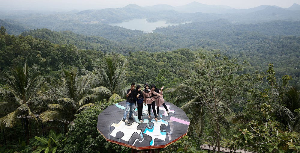 Want the Perfect Instagram Photo? This Park Hires a Photographer for ...