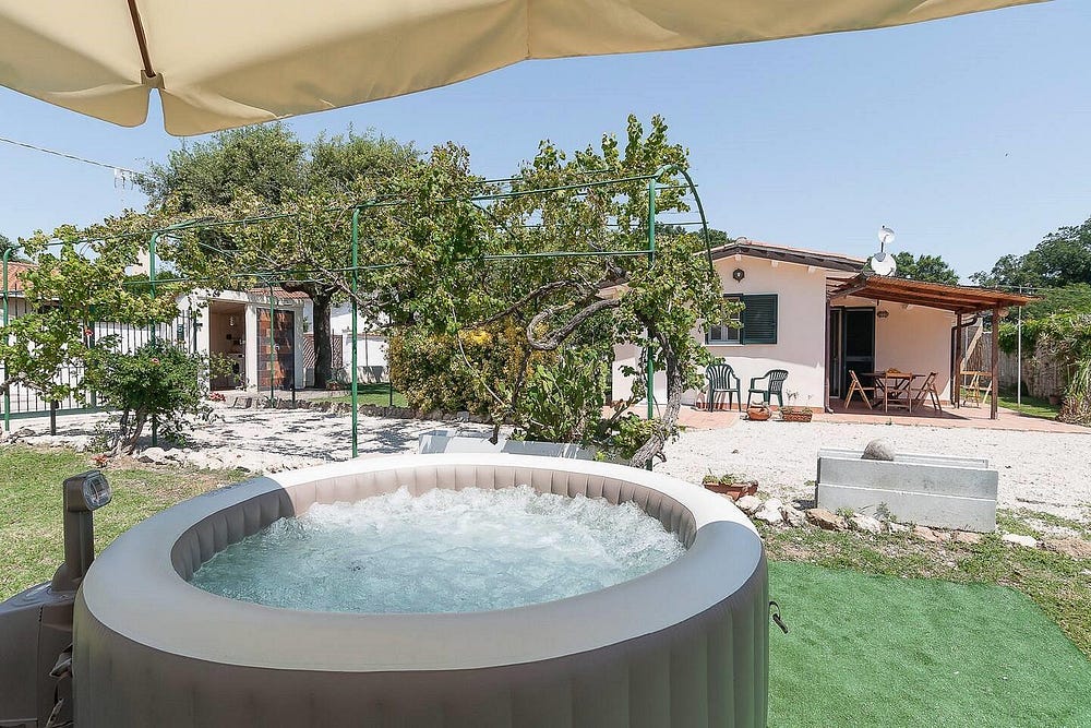 Discover LA CASETTA Holiday House Hotel near San Felice Circeo, Italy ...