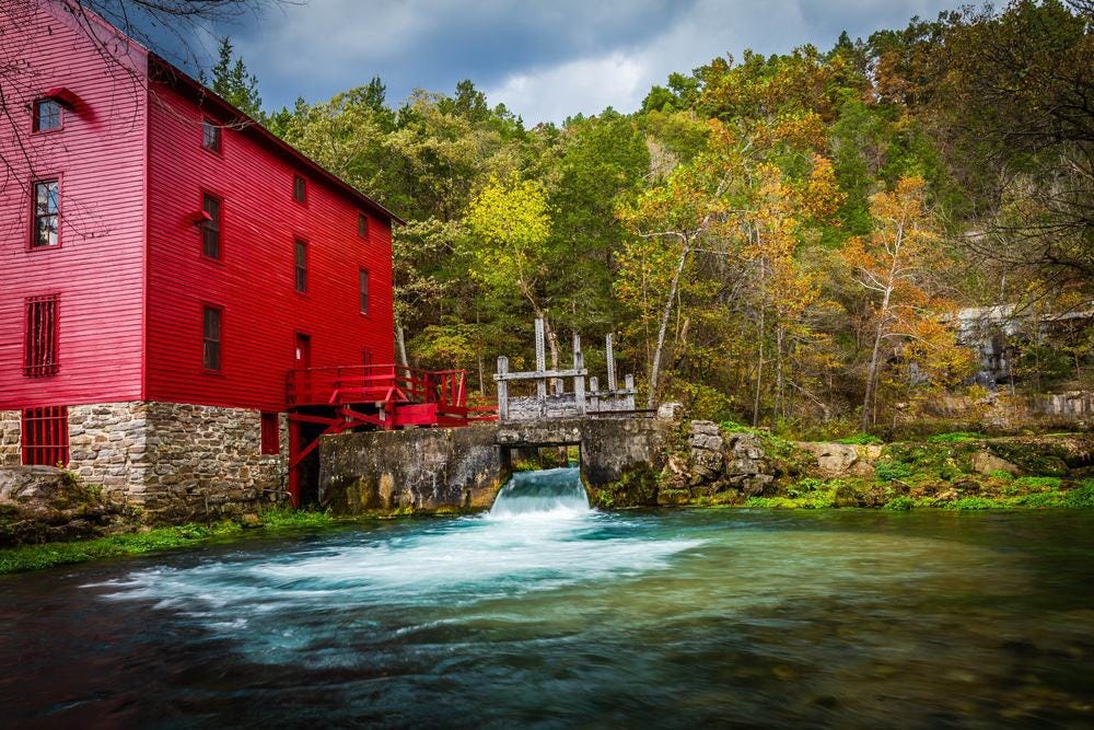 15 Most Beautiful Places to Visit in Missouri | by Discovarica | Medium