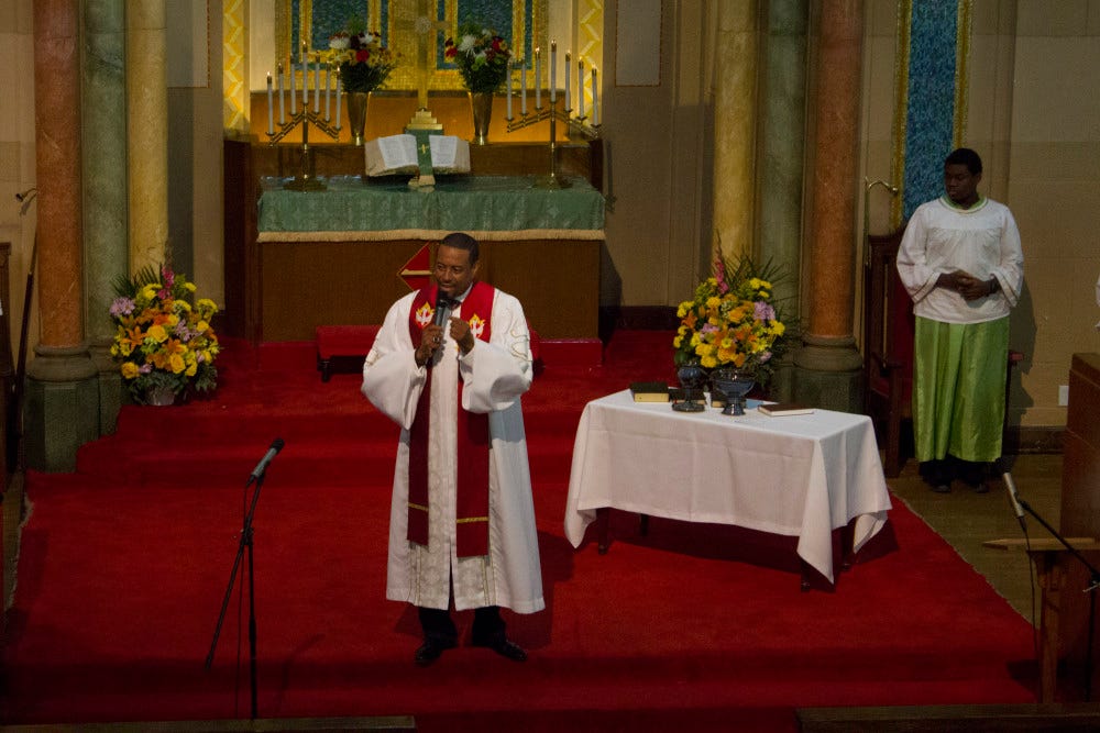 A New Pastor Emerges From Atlanta to Rejuvenate Harlem Congregation ...