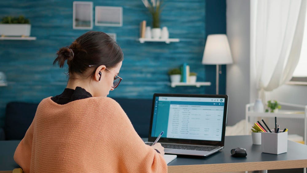 Advantages and Disadvantages of Remote Software Jobs | by Nishant Samala | Medium