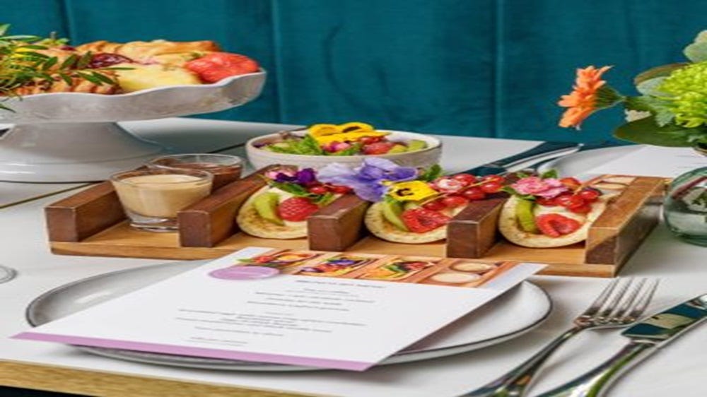 Lunchtime Escapes: Why Choose a Restaurant for Midday Meals | by Violas ...