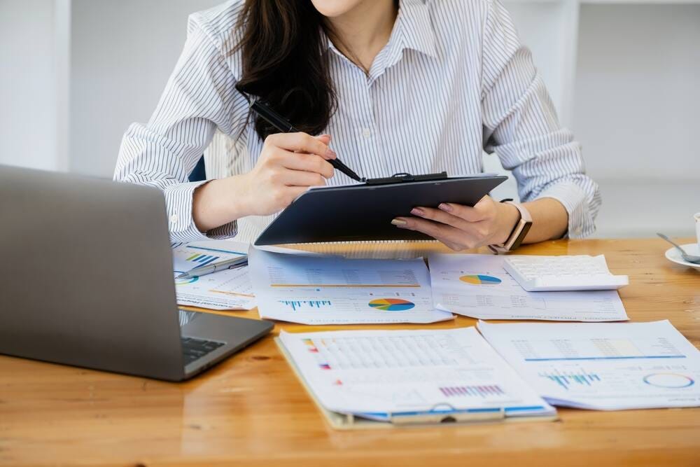Picking the Right Business Type for Tax Benefits - Luna Morris - Medium