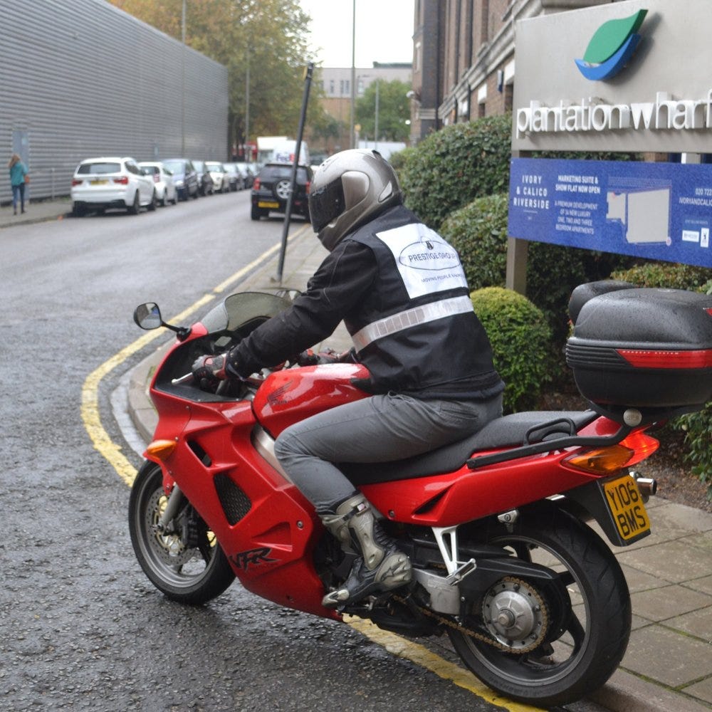 The Benefits of Bike Couriers in Eco-Friendly Delivery Services ? | by ...