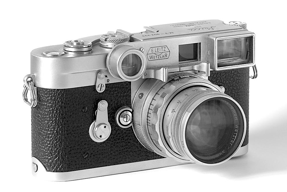 One minute camera review. Kiss… and you may fall in love! | by Ed ...