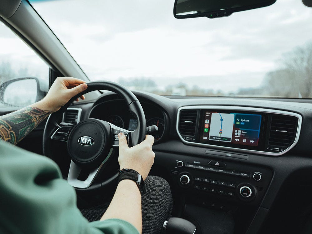 Model-View-Controller (MVC): Understading with Real Life Examples | Medium