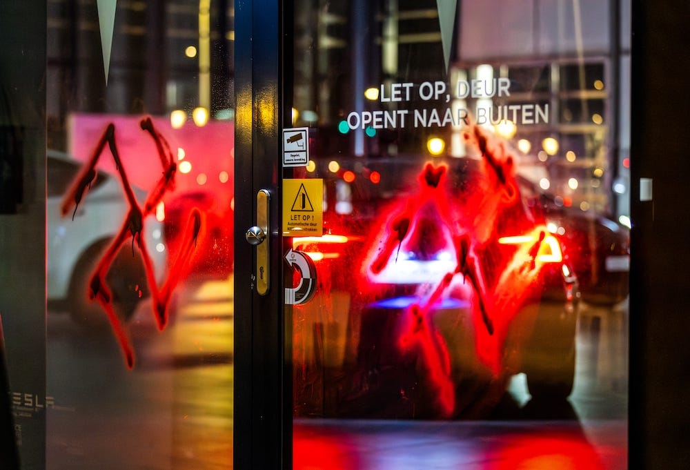 The CEO-as-Brand Era: How Leadership Ego is Fueling Tesla’s Meltdown ...