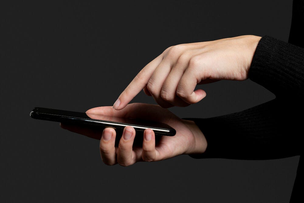 How to Fix Ghost Touch On iPhone — Follow Easy Steps to Get Rid of It ...