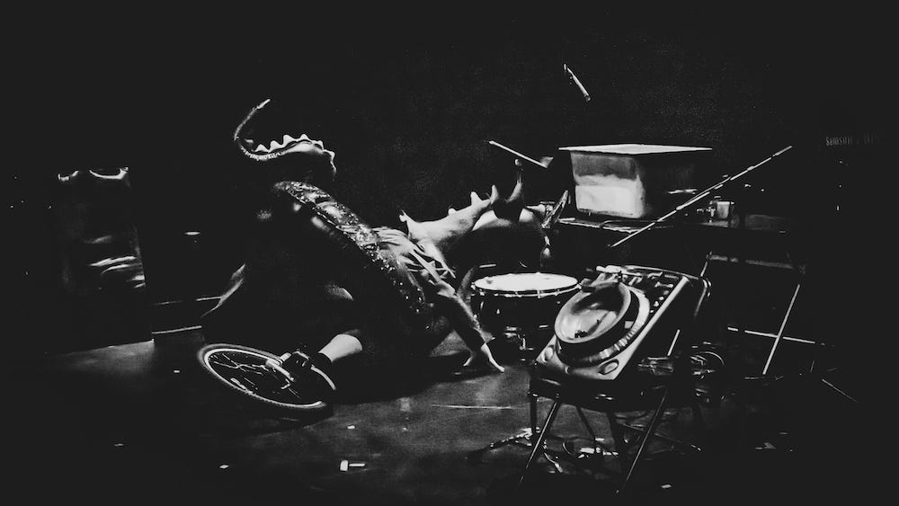How To Boil Theatre In LA. One-Handed Witch blew through LA like a ...