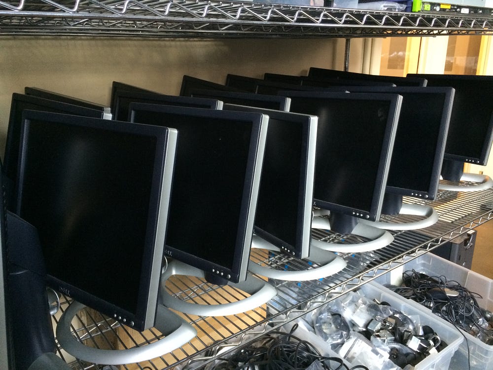 RPi + Old monitors = Hug-O-Max. Test | by Apon M. Palanuwech | Medium