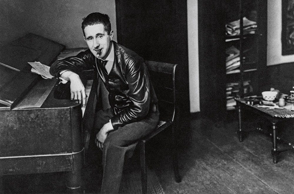 Da Atualidade de Brecht. Sempre tive uma relação intima com a… | by ...