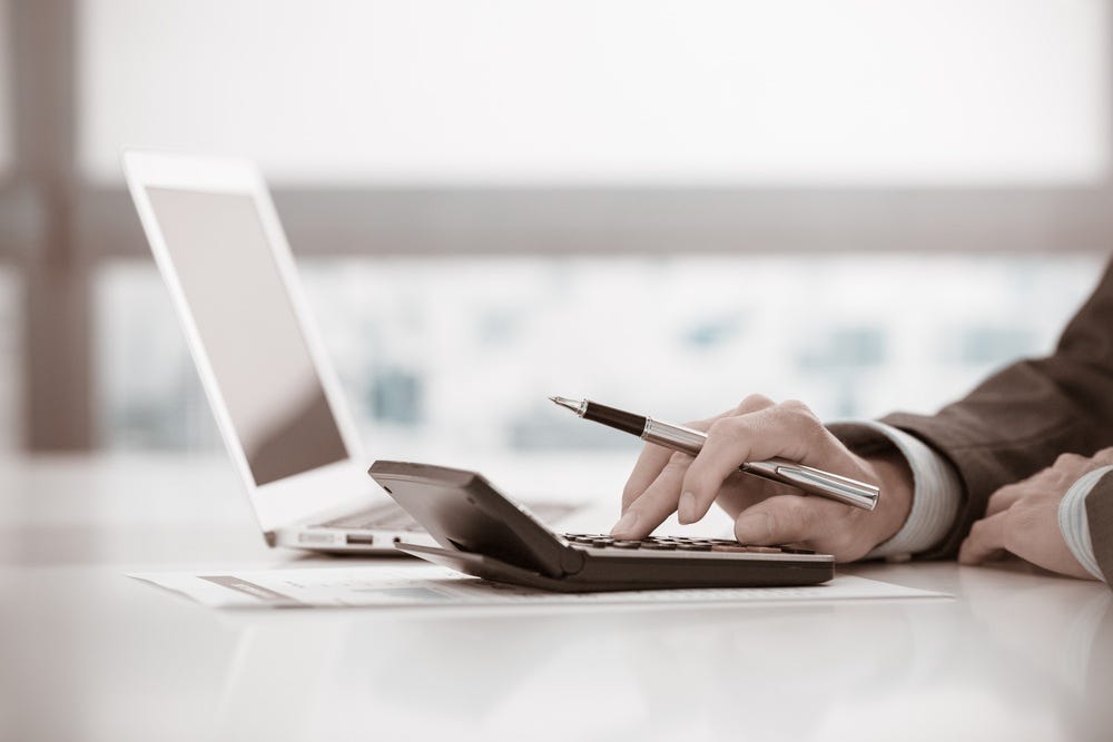 Choosing the Right CPA for Your Small Business - Luna Morris - Medium