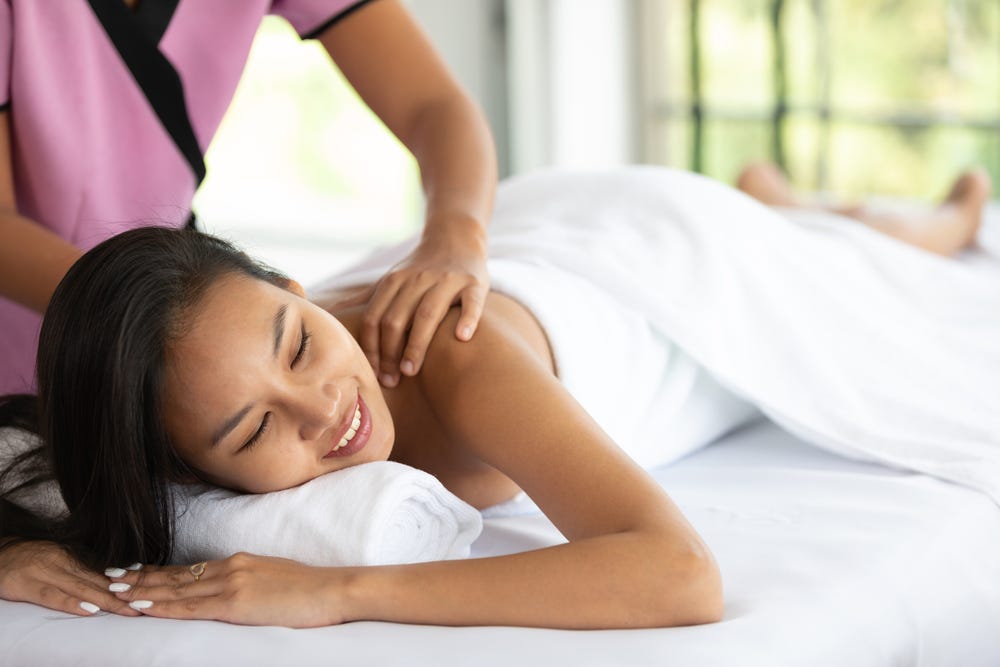 2 Metode Pijat Urut yang Bantu Atasi Rasa Lelah dan Pegal | by Ghina at Sejasa | Medium