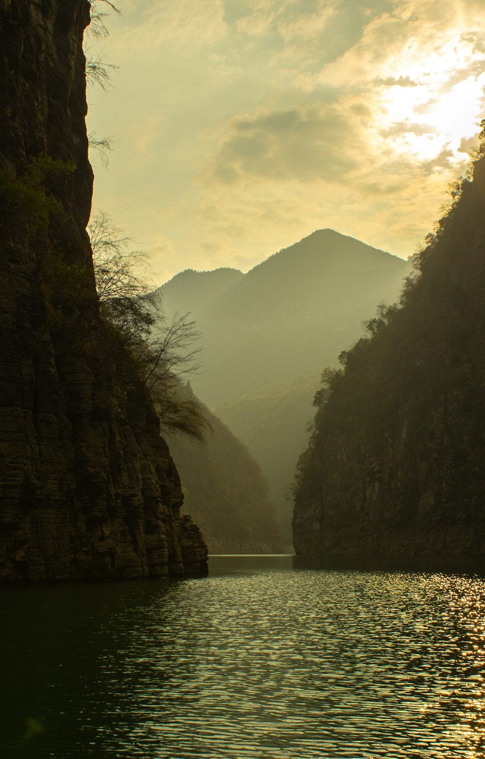 Yangtze river is referred to also as L o “Chang Jiang” in Chinese, it ...