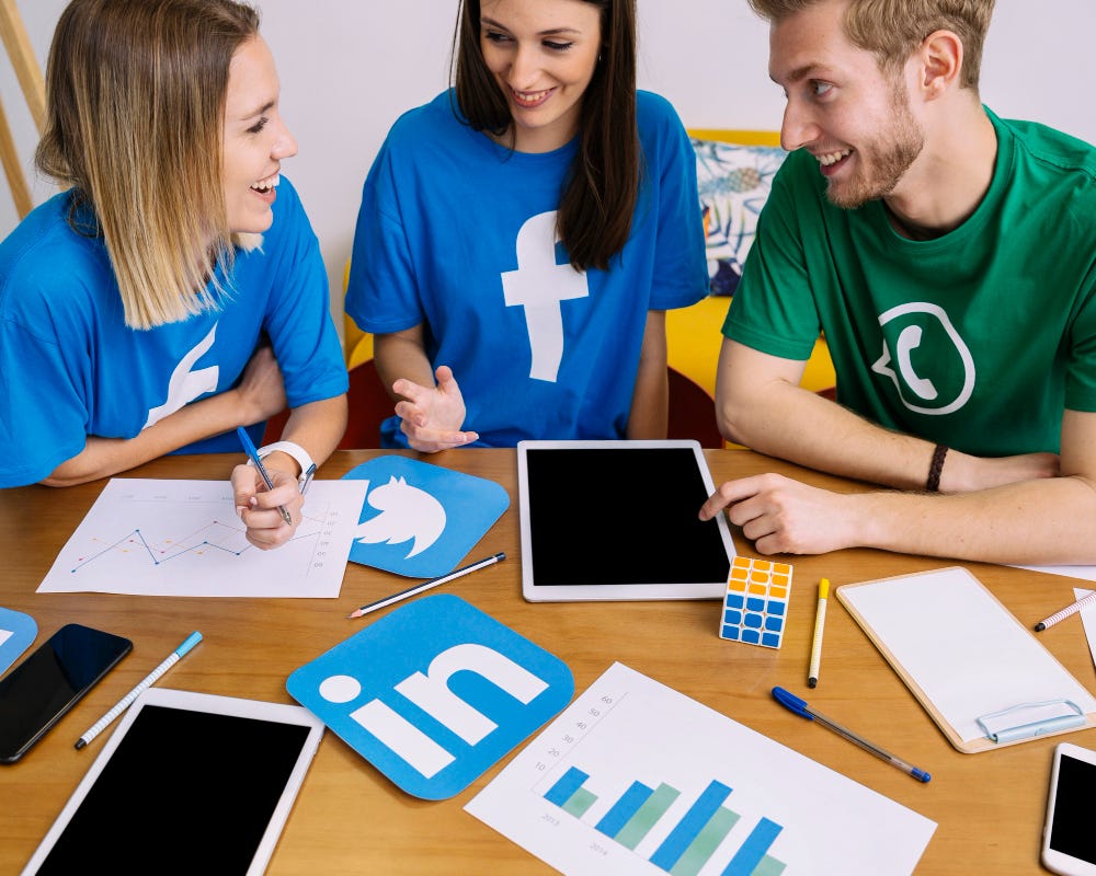 12 Best LinkedIn Headline Examples For Job Seekers | by Indiahires | Medium