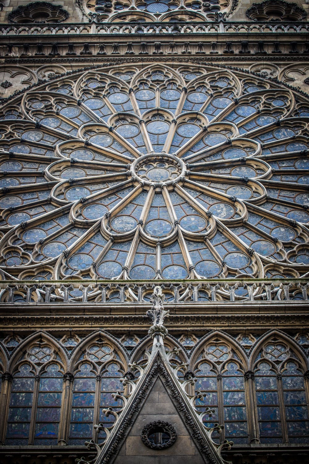 Flying Buttresses & Pointed Arches: Defining Aspects of Gothic ...