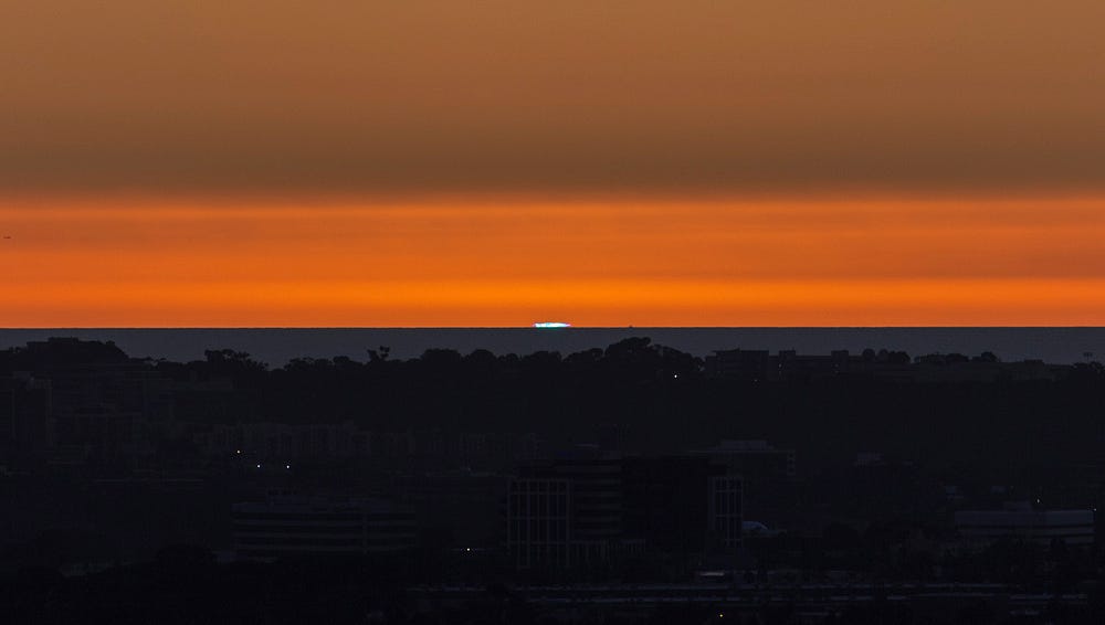 When the California sun turns green | by Mike McPhate | The California Sun