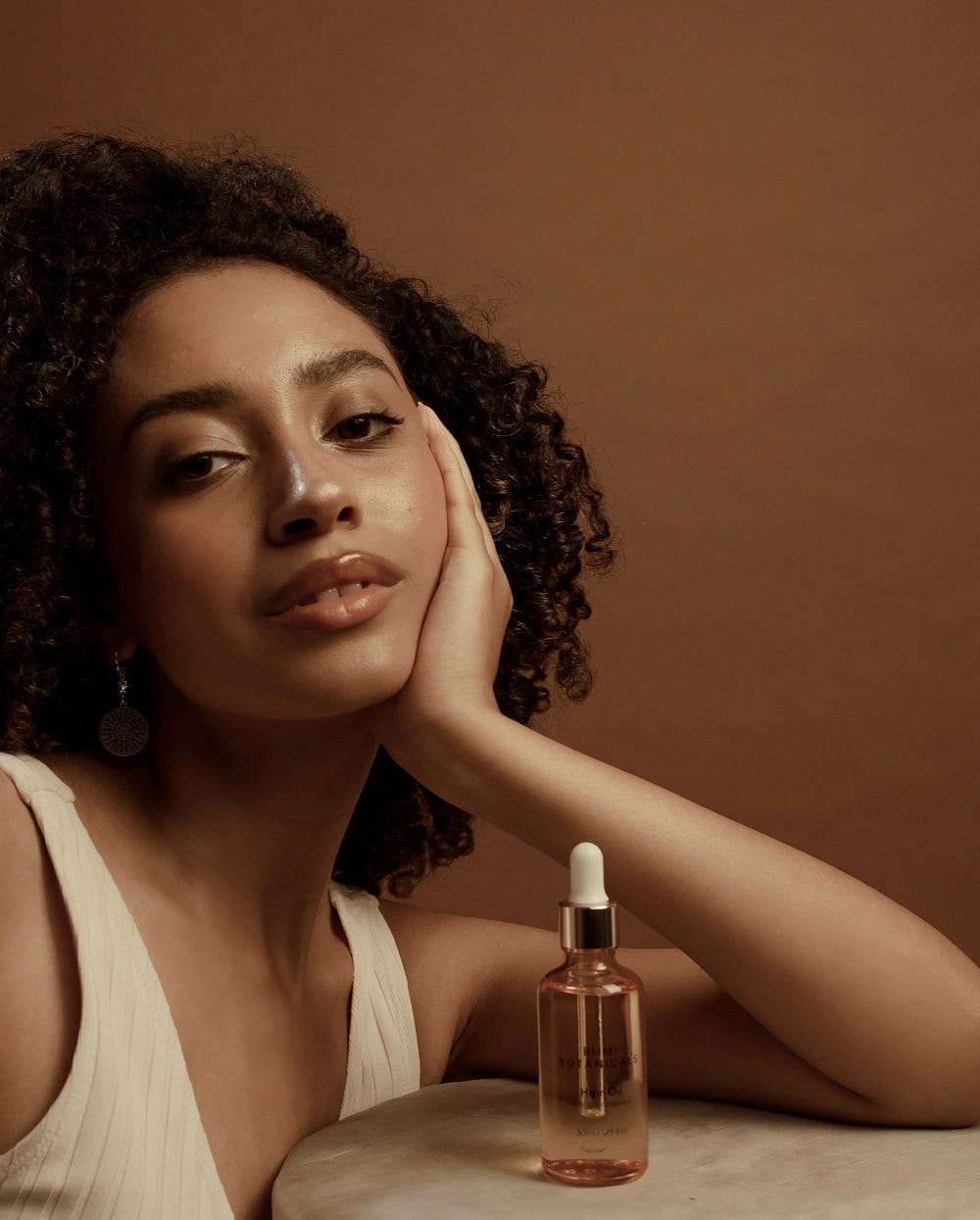 Discover the Benefits of Keeping Hair Oil in the Haircare Routine | by ...