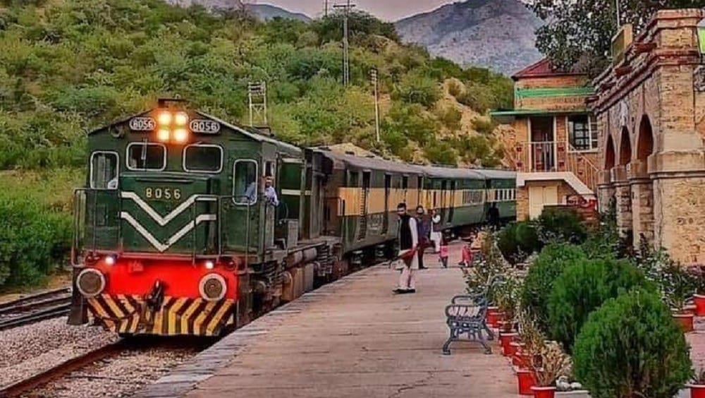 The Joys of Train Travel in Pakistan | by Shayan | Mar, 2024 | Medium