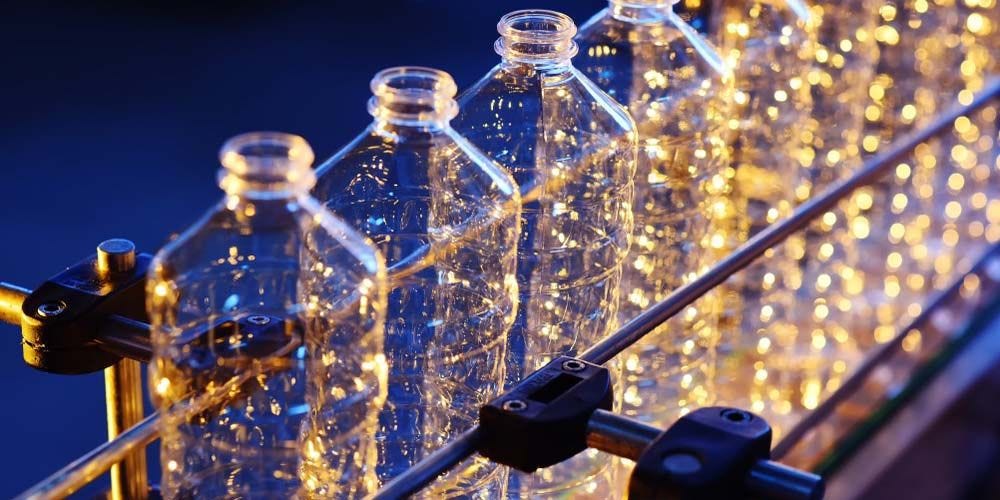 Menguak Misteri di Balik Proses Pembuatan Botol Plastik | by Muhammad ...