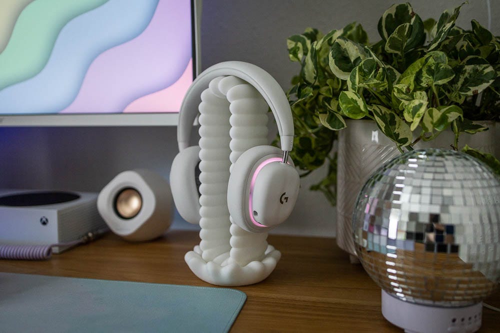 Revolutionize Your Workspace with the 3D Printed Cloud Headphone Holder ...