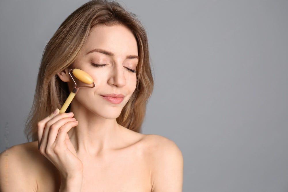 What Makes a Jade Roller the Best Choice for Your Skincare? | by Jahid ...