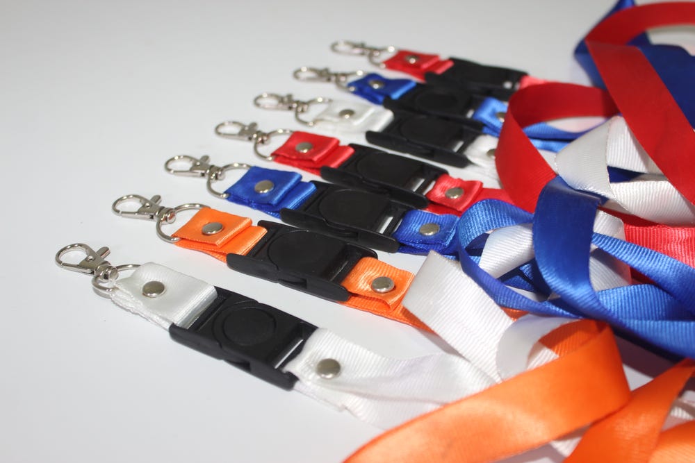 Top Trends in Custom Lanyard Designs for 2024 | by malbia | Medium