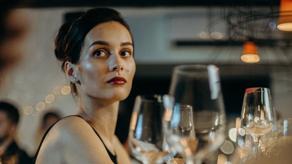 THE MYSTERY OF THE CABECEO: SECRET POWER OR SECRET OFFENSE? | by Anita Flejter | Medium