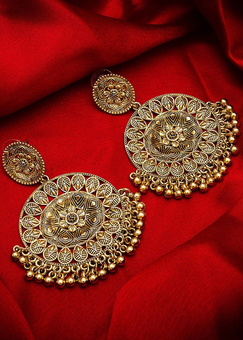 This Diwali Rock a Glamorous Ethnic Look with Stunning Indian Earrings ...