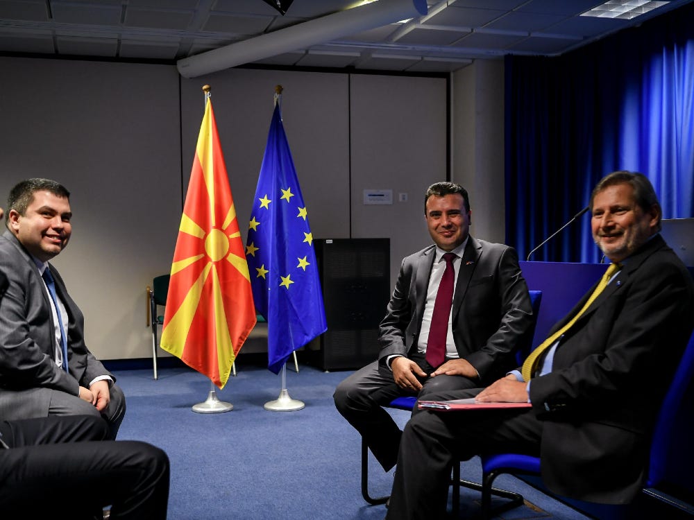 Analysis: Brussels ask that Macedonian politicians change their ...