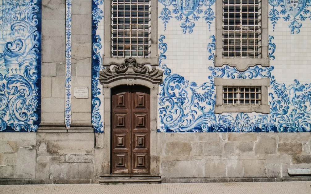 Strawberries look like they should taste like grapes | by Beatrice ...