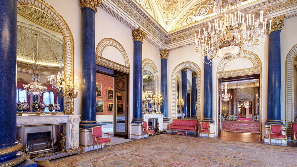 Buckingham Palace: A Symbol of Royal Ceremony and Tradition know more ...