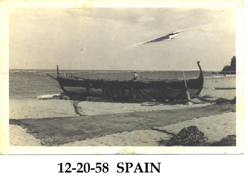 Amazing UFO Photo From Torremolinos Spain🛸 | by Johnmooner-chief | Medium