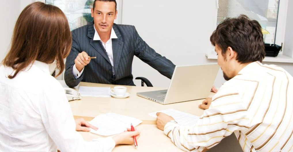 Building Trust Through Transparency in Financial Advising | by Laura ...