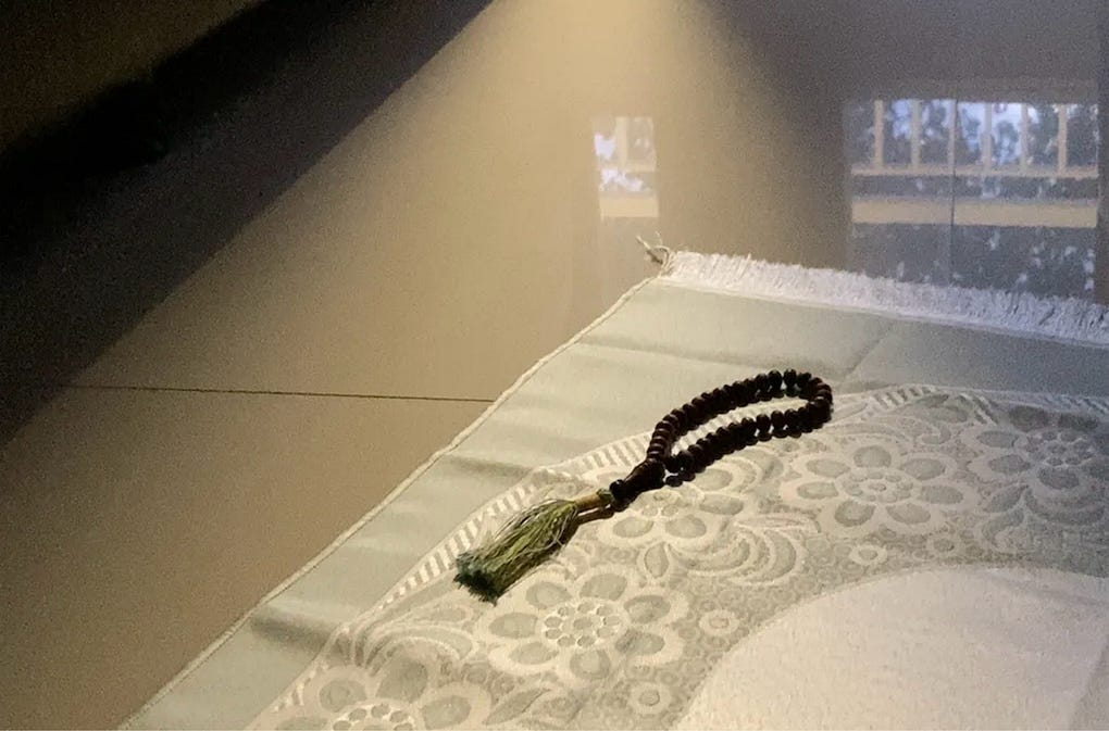 Prayer Mat - aulia salvy - Medium