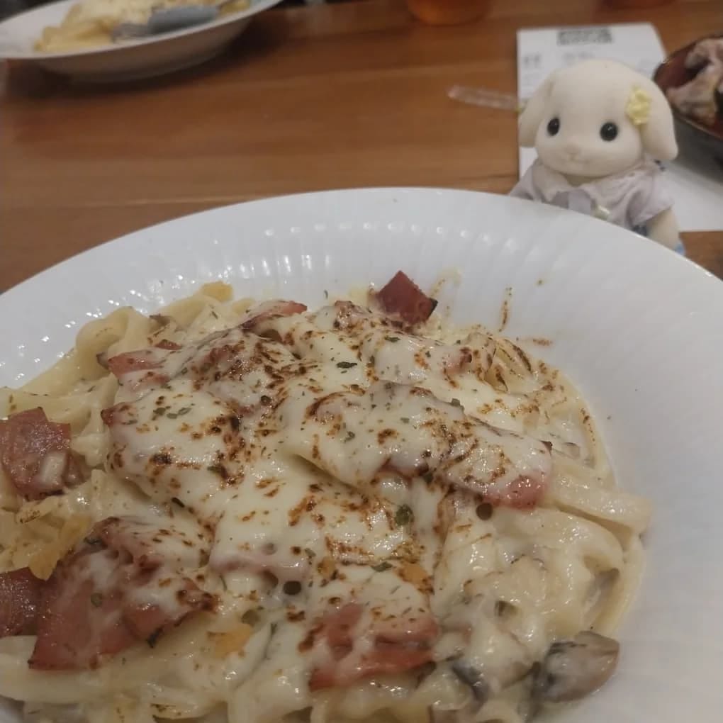 Food Review 今日、私は彼女と一緒に「Sky Pasta」というイタリアンレストランに行きました。場所はテベットで、Tebet ...