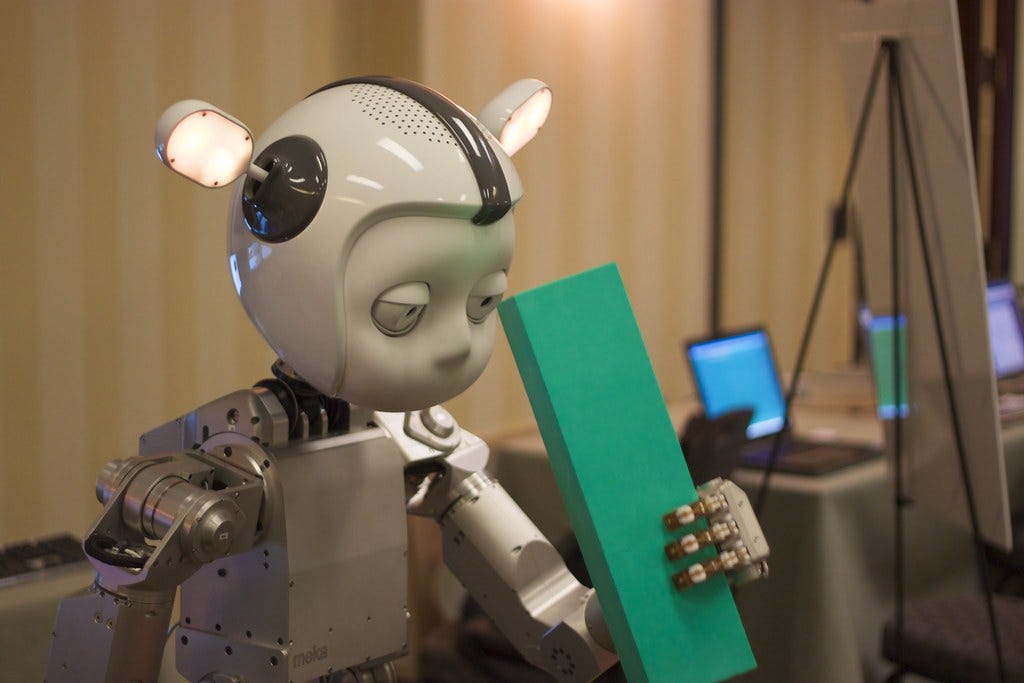 Hello I am baymax -Humanoid robots - Contactelexexplorer - Medium