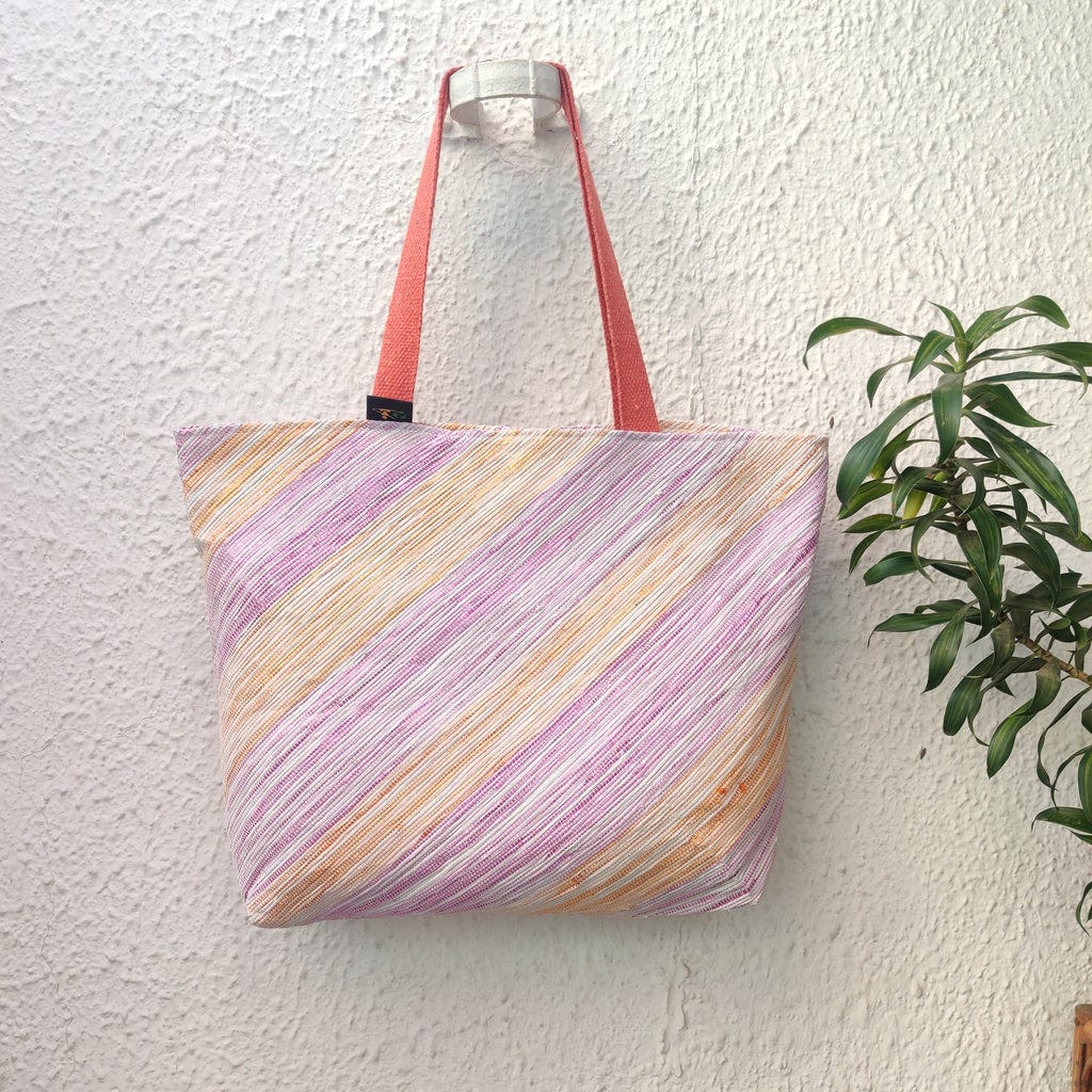 RECHARKHA’S UPCYCLED HANDWOVEN BEACH BAG | by @Dilshad | Medium