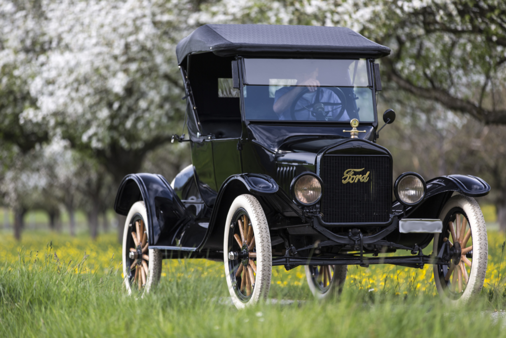Top 10 Famous Cars In The World. 1-Ford Model T | by Maryam Anoshay ...