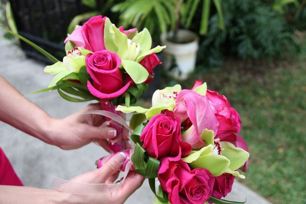 Discover ideas to select roses for garden | by Flowerstation | Medium