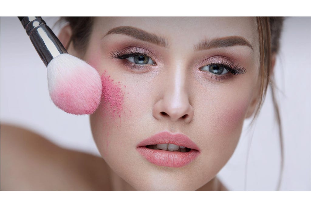 Hoa Hồng Makeup. Welcome To Hoa Hồng Makeup | by Hoa Hồng Makeup | Medium