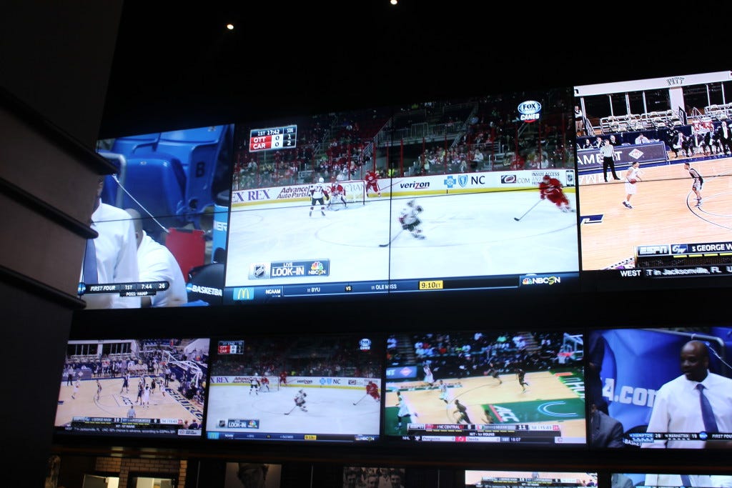 What Makes a Sports Bar a GREAT Sports Bar | by Rally Sports | Medium
