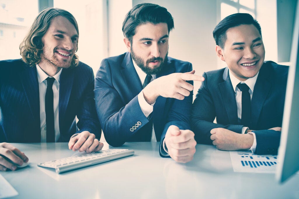 A Comprehensive Guide: Online MBA for Working Professionals | by People ...