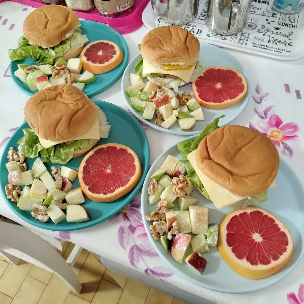 Eat Light: Transform Hamburgers Into a Healthy Meal | by ...