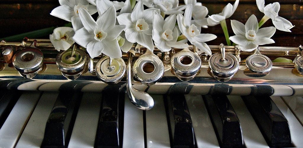 How Many Keys Does the Flute Have? A Complete Guide | Music Voices