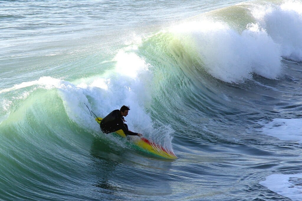 Surfing Waimea Bay: Tips and Tricks | by XtremeSports.net | May, 2023 ...
