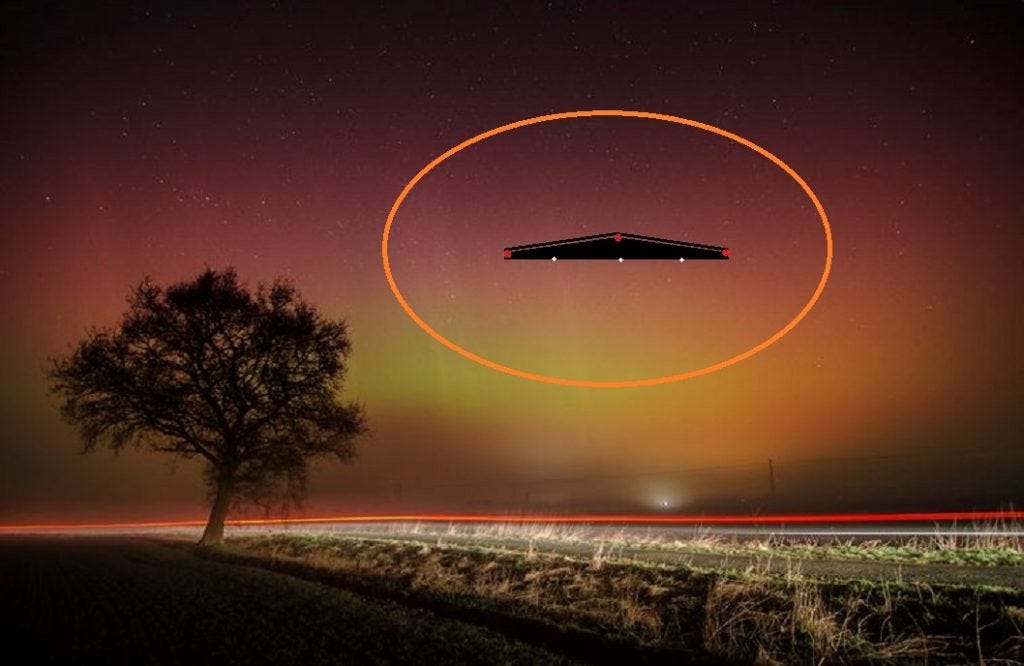 Strange Triangle Shaped Alien Craft Over Connecticut | by Johnmooner ...